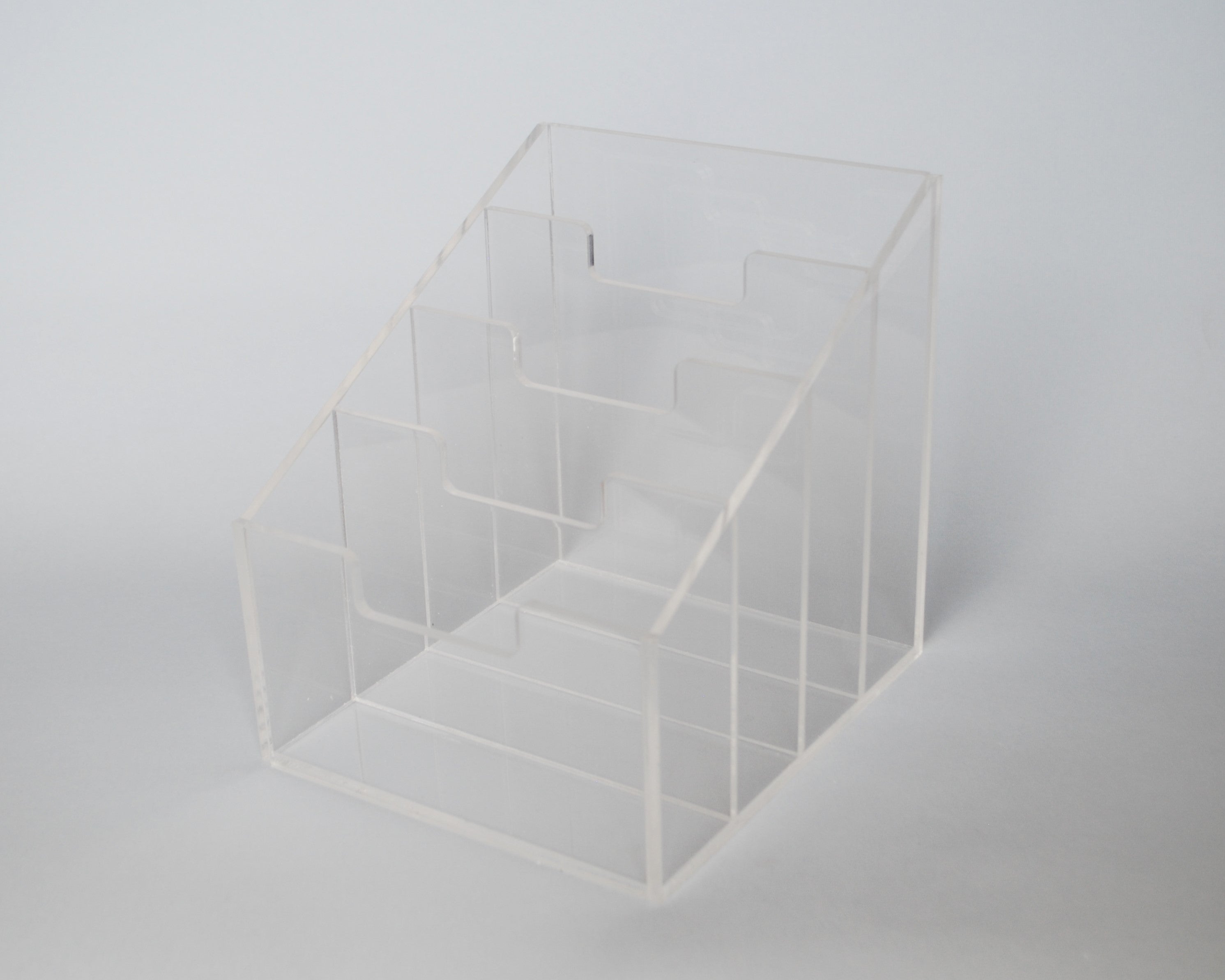 Inclined Vertical Stand – Zee Designs Plexiglass